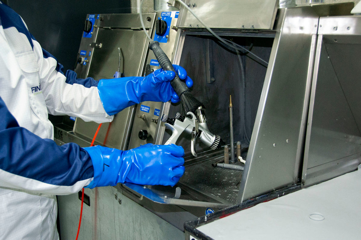 LAVEUR AUTOMATIQUE SOLVANT ET EAU FINIXA | Evolution Color